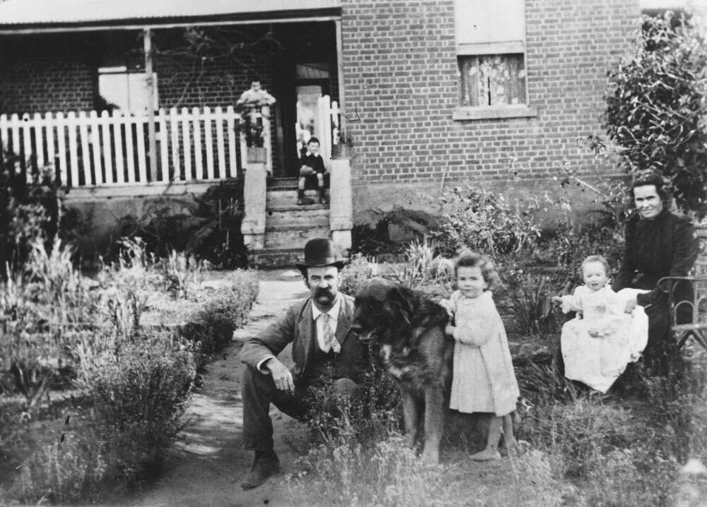 Family history | National Library of Australia (NLA)